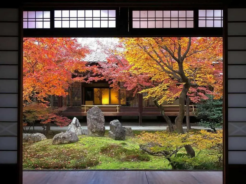 Are Japanese Gardens Symmetrical?