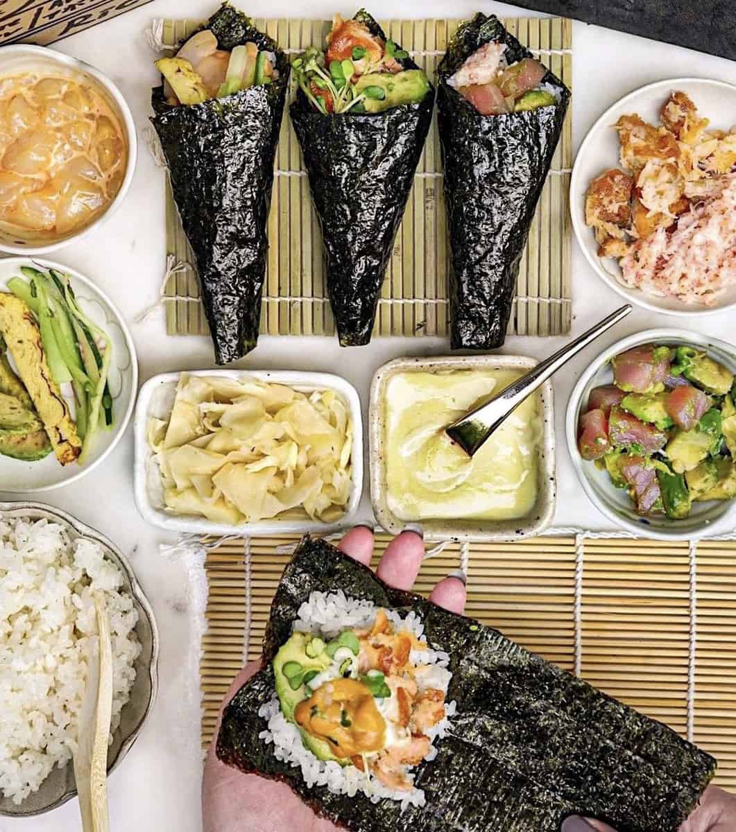 Difference Between Roll and Hand Roll Sushi (Roll vs Hand Roll Sushi)